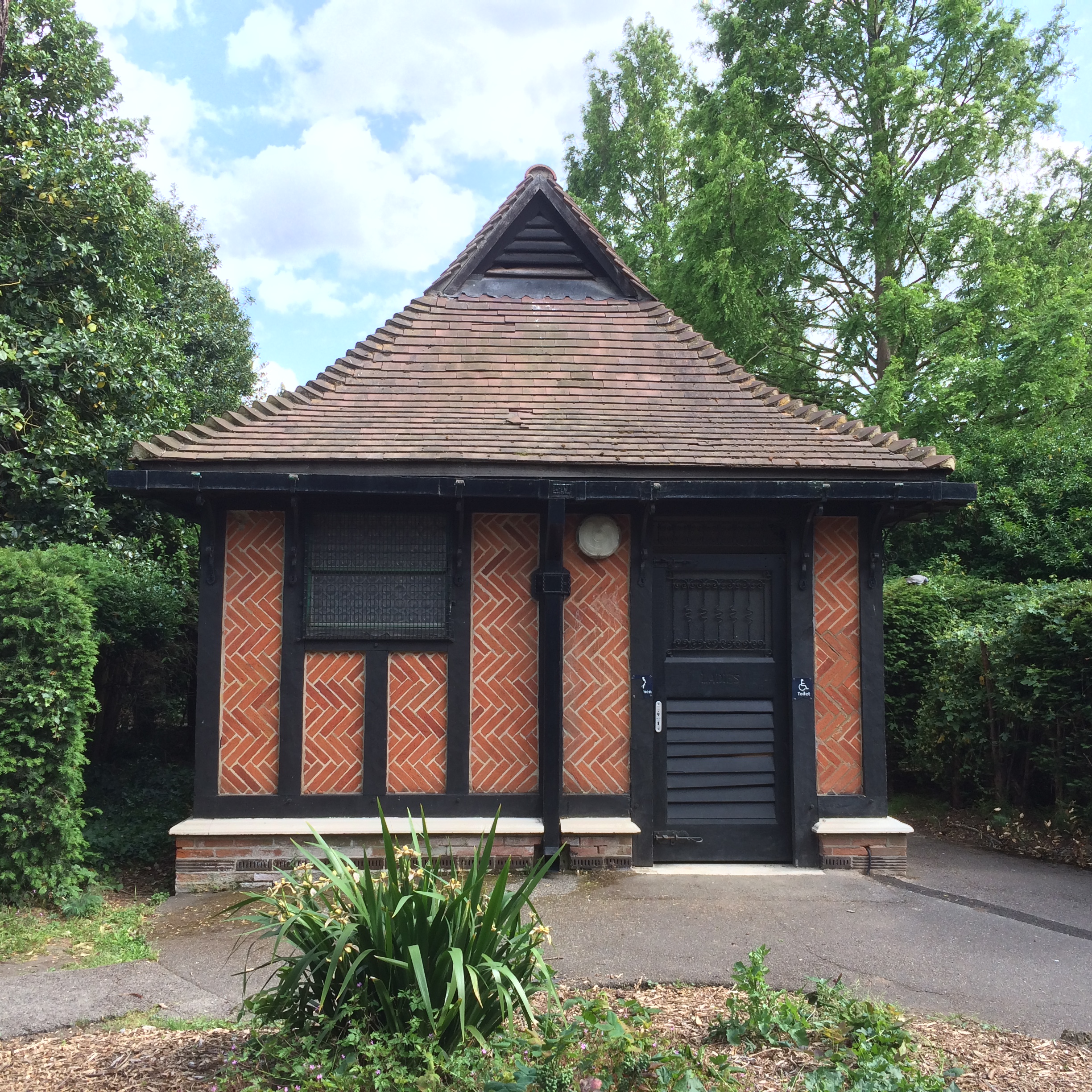 Hollies and composts: John Innes Park SW19 – Weeds Roots & Leaves